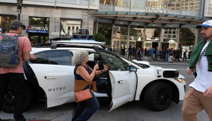 Toyota, Waymo collaborate to advance autonomous driving tech